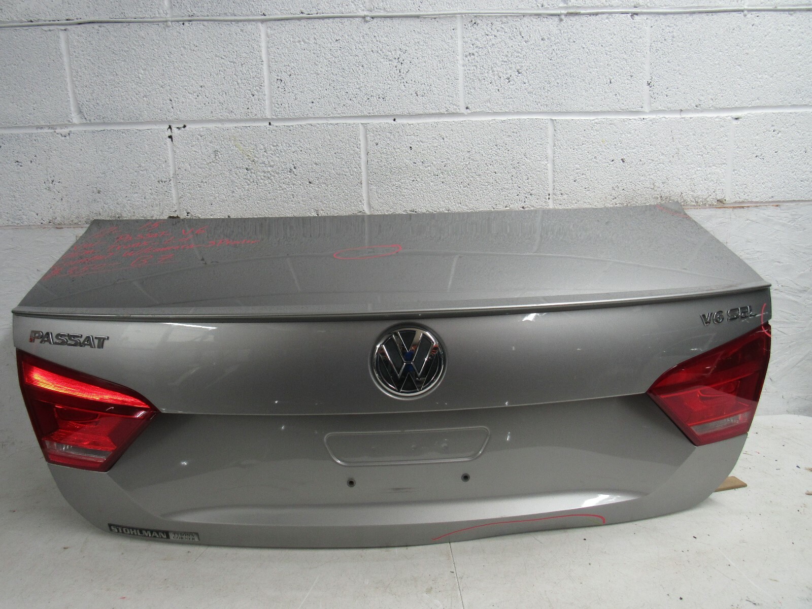 Used Volkswagen Passat Trunk Lids and Related Parts for Sale