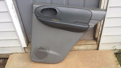 Used Chevrolet Trailblazer Interior Door Panels and Parts for Sale