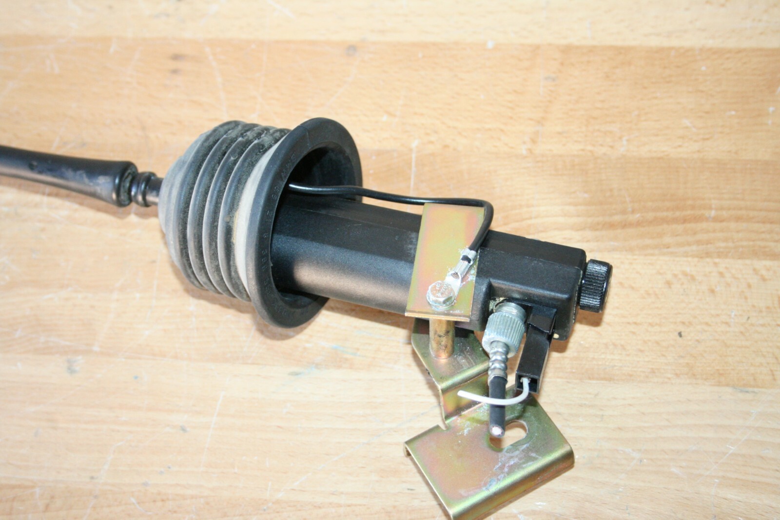 Used 1997 Bmw Z3 Roadster Convertible Radio Antenna & Mast for Sale ...