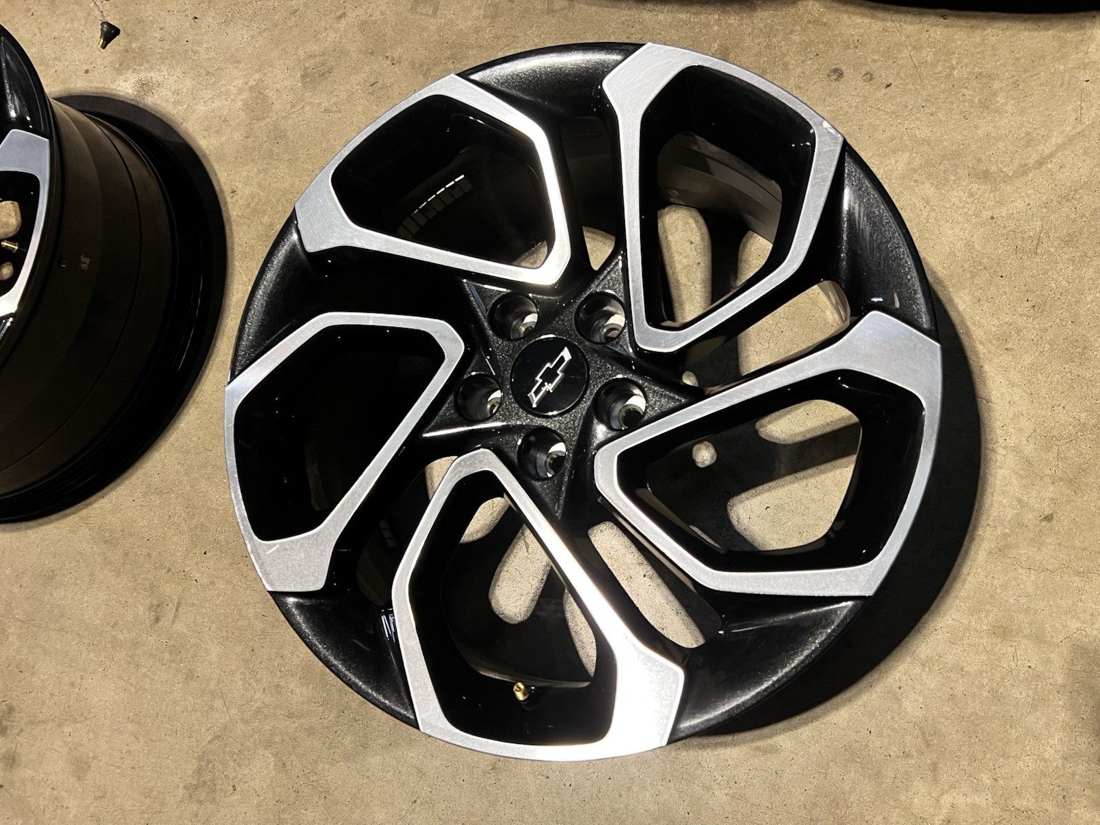Used 2019 2024-2025 Chevrolet Trax 19x8 Wheel Rim 60006714 Oem 3899 for ...