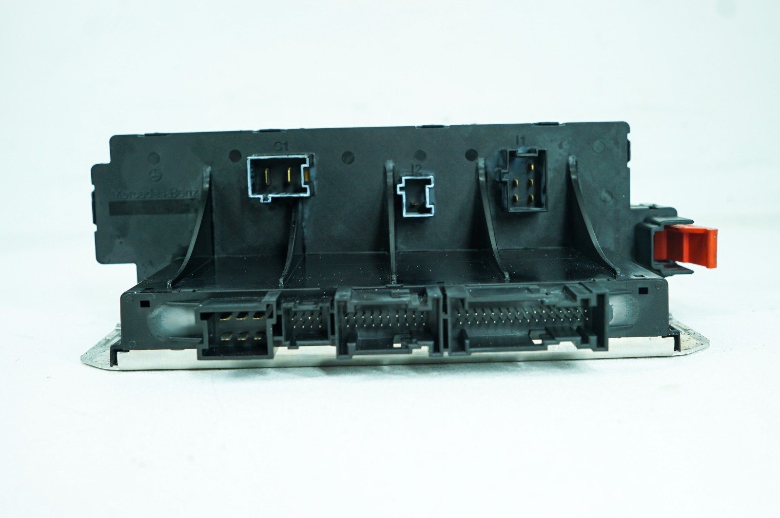 Used 2003-2012 Mercedes Sl500 R230 Oem Front Left Sam Fuse Box Control ...