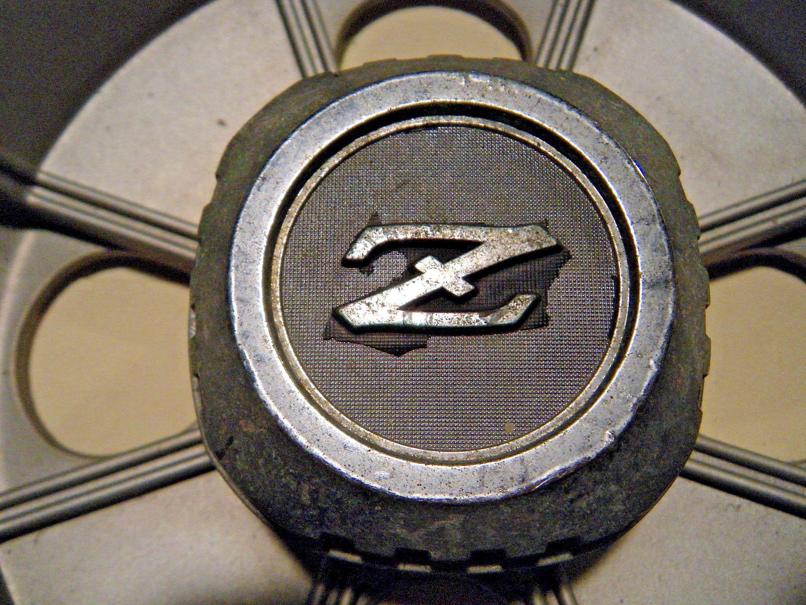 Used 1978 Datsun 280z Hub Cap for Sale | Datsun 280z Hub Cap 78