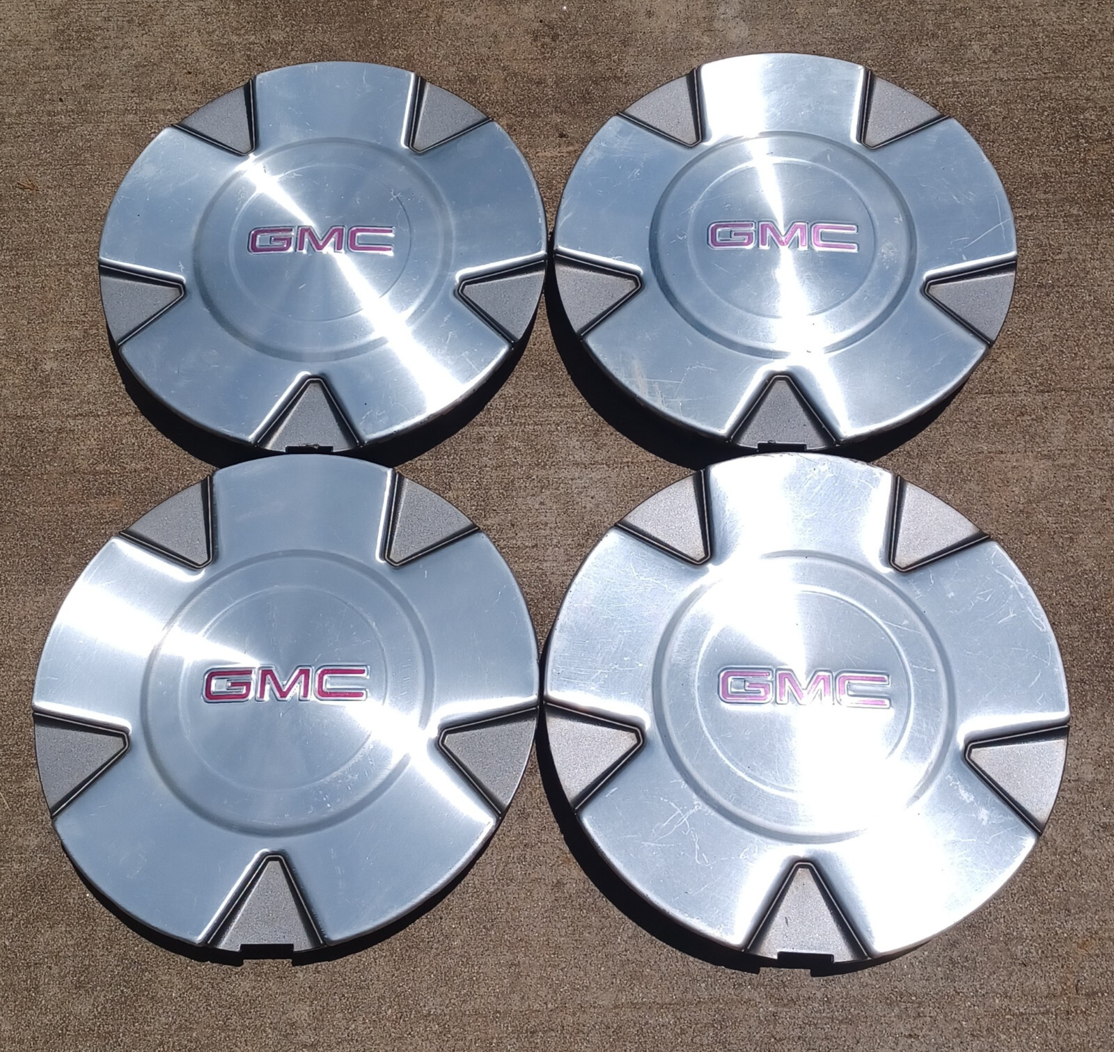 Used Gmc Acadia Center Cap Set Of 4, 2007-2012 Part Number 9596977 S4 ...