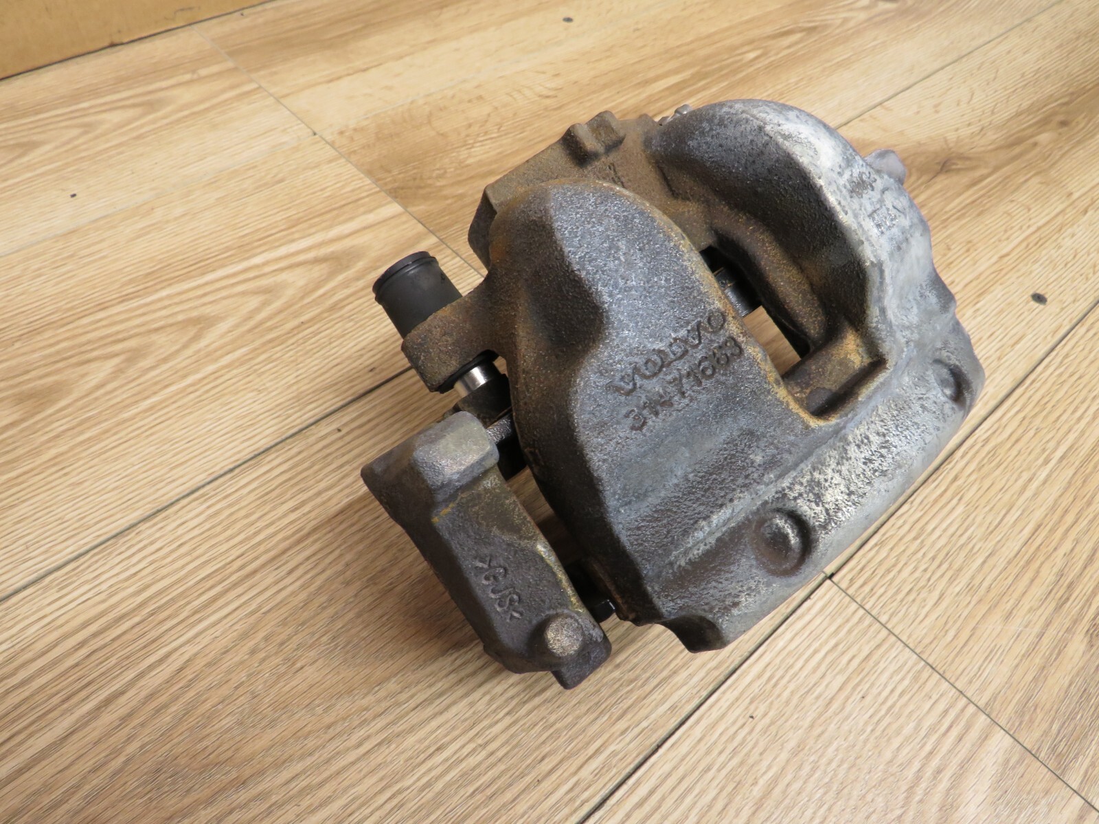 Used 2017-2021 Volvo S90 Front Left Driver Side Brake Caliper Assembly ...