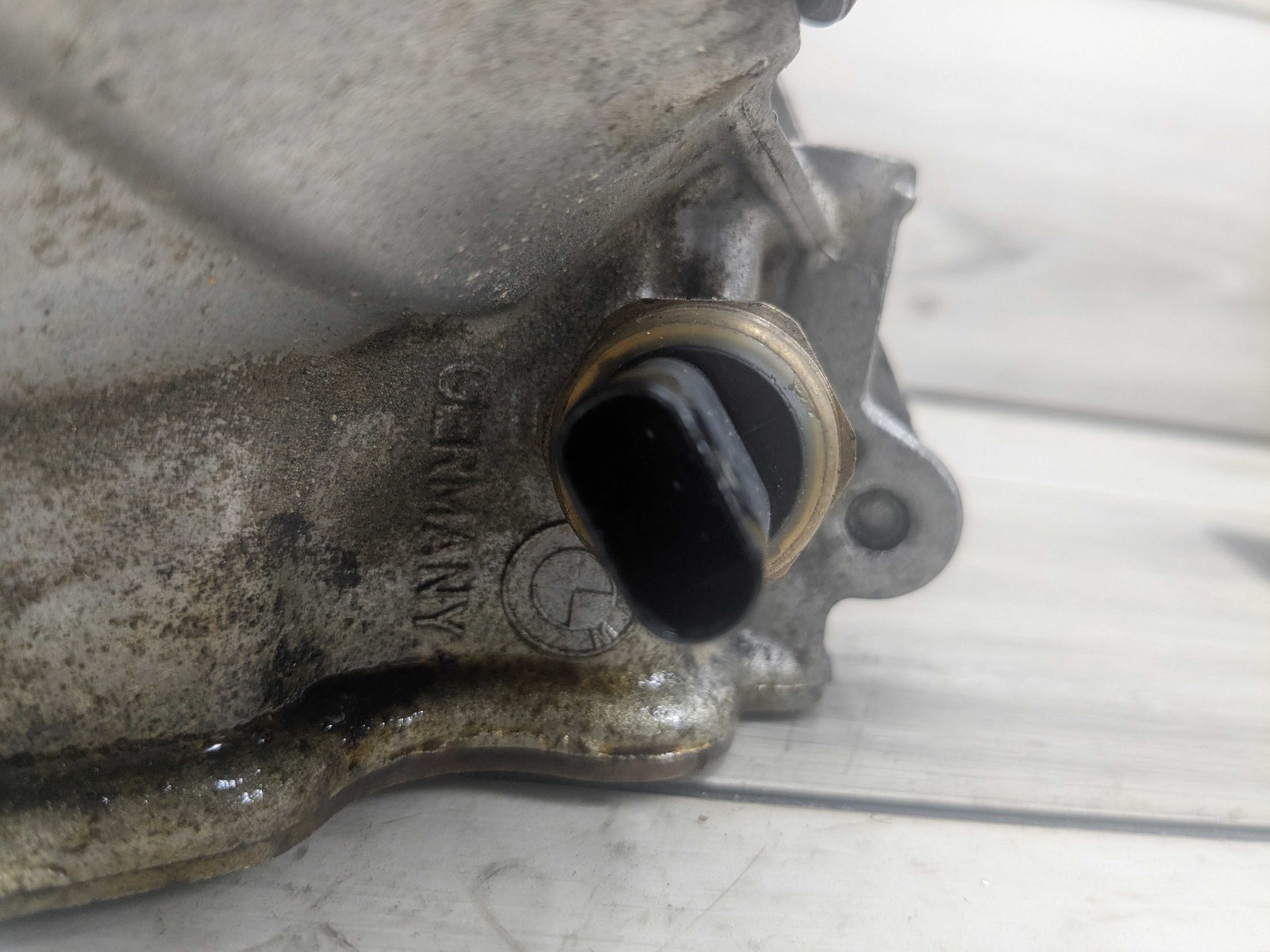 Used 2014-2019 Oem Bmw F15 F16 X5 X6 Engine N55 Oil Filter Housing ...
