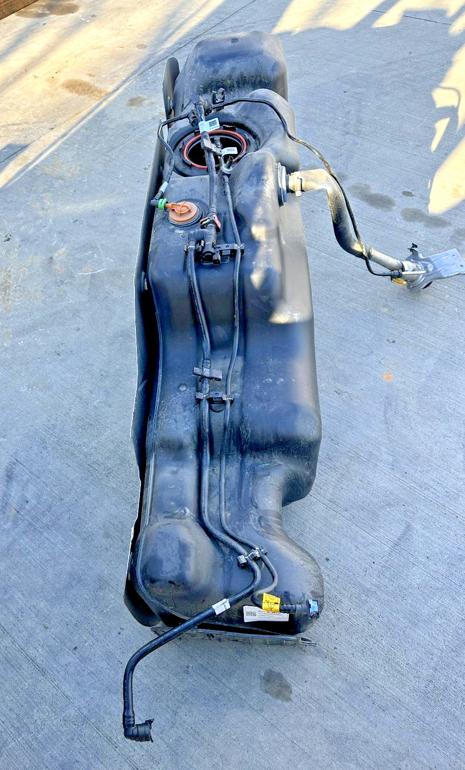 Used 2020 2024 Fuel Tank - Gm Gmc 2500hd, 3500hd Oem # 84877559 - 36 ...