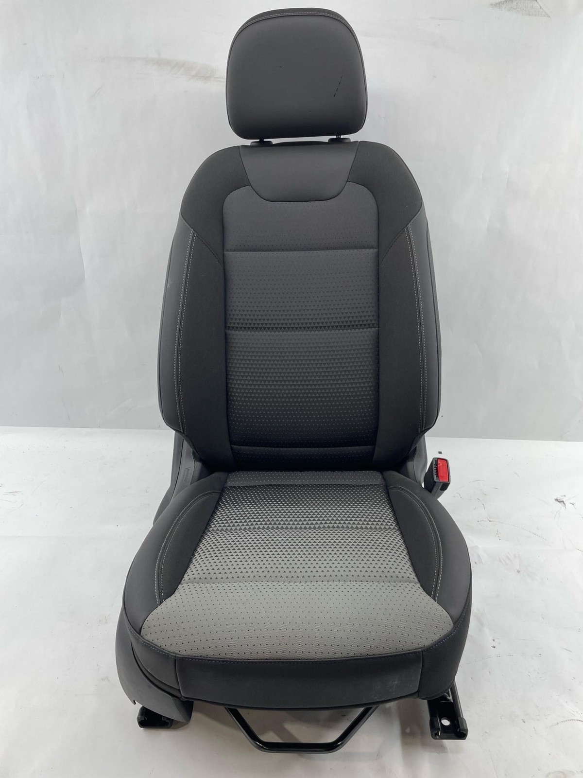 Used 2024-2025 Chevy Trax 1lt Rh Passenger Front Seat Assembly Black ...