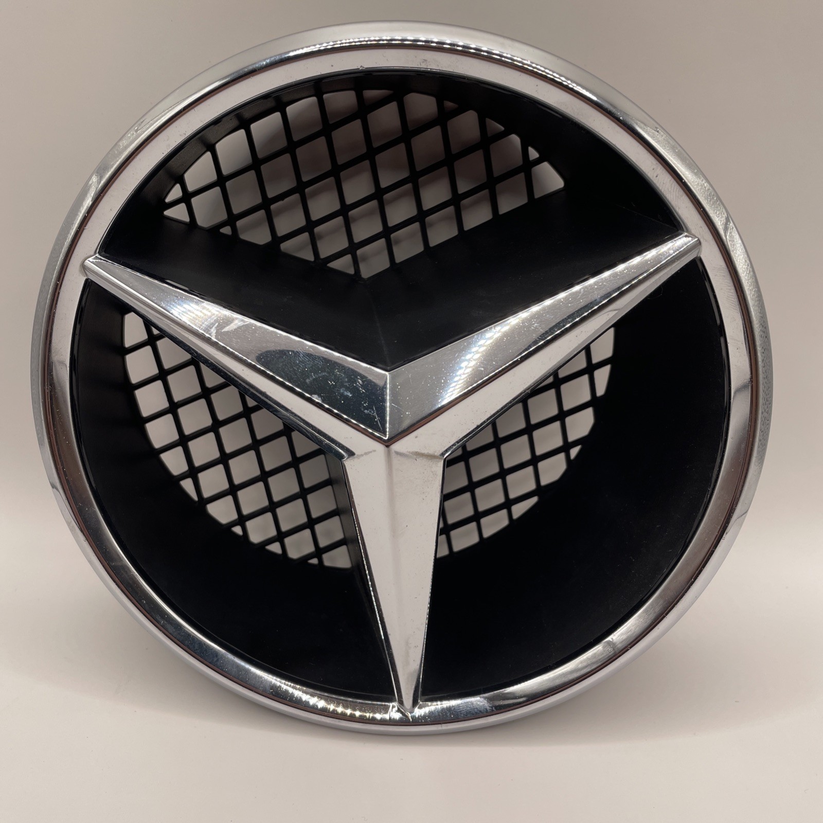 Used 2018 Mercedes-benz Front Grille Star Emblem Badge Logo Oem for ...