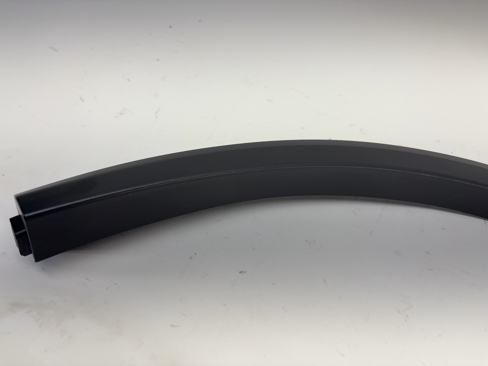 Used 2000 2026 Tesla Model Y Juniper Rear Fender Garnish Left for Sale ...