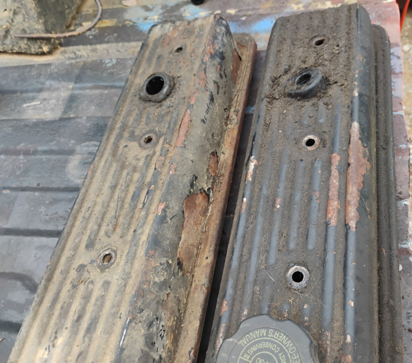 Used 1973-1987 Chevy Gmc Truck Valve Covers Sbc 350 305 Engine Pair ...