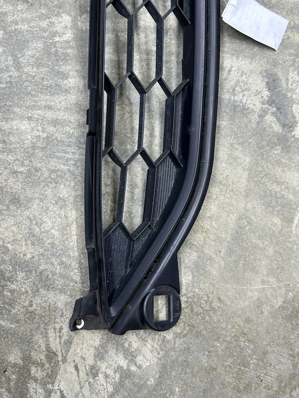 Used 2016-2020 Oem Honda Hrv Hr-v Front Bumper Cover Lower Grille Grill ...