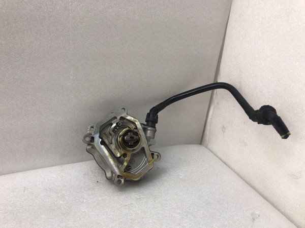 Used Mercedes-Benz B250e Vacuum Pumps for Sale