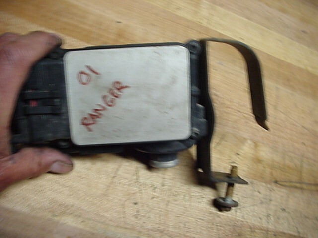 Used 2001 Ford Ranger Cruise Control Servo Module 1l5f 9c734 Aa, 735 Aa ...