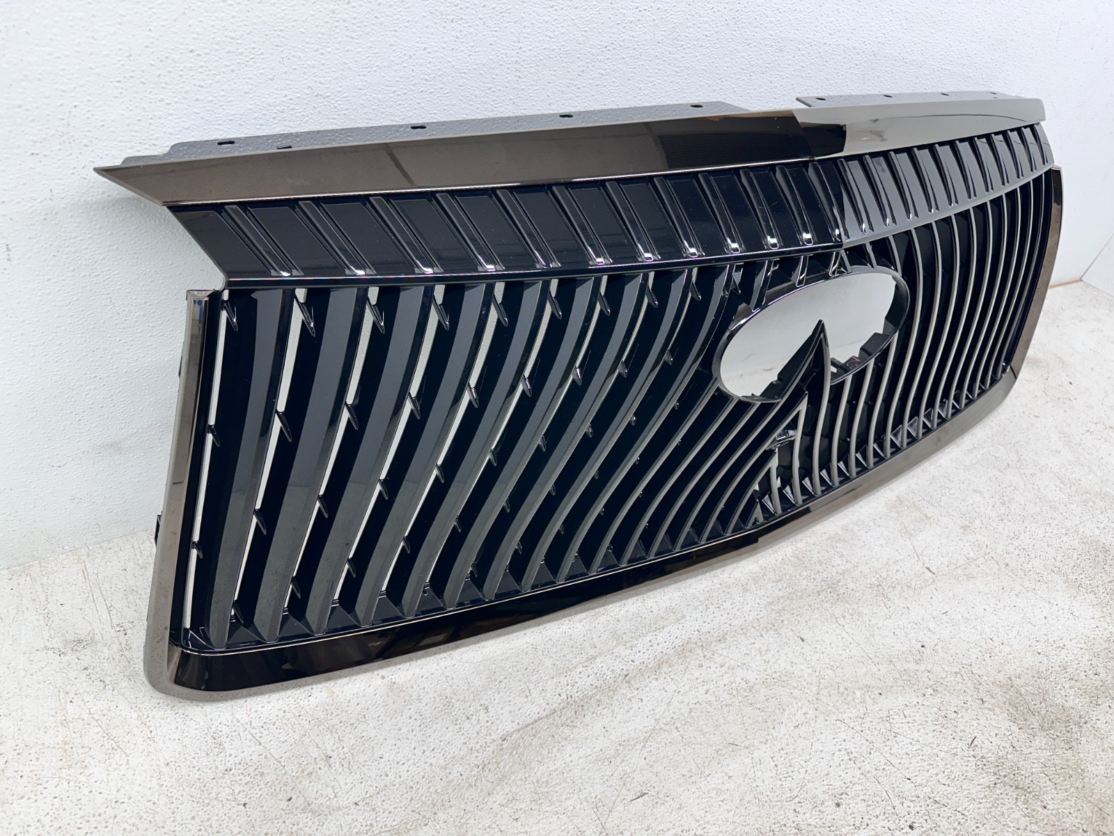 Used 2025 2025-2026 2026 Infinity Qx80 Grille W Camera Hole Autograph ...