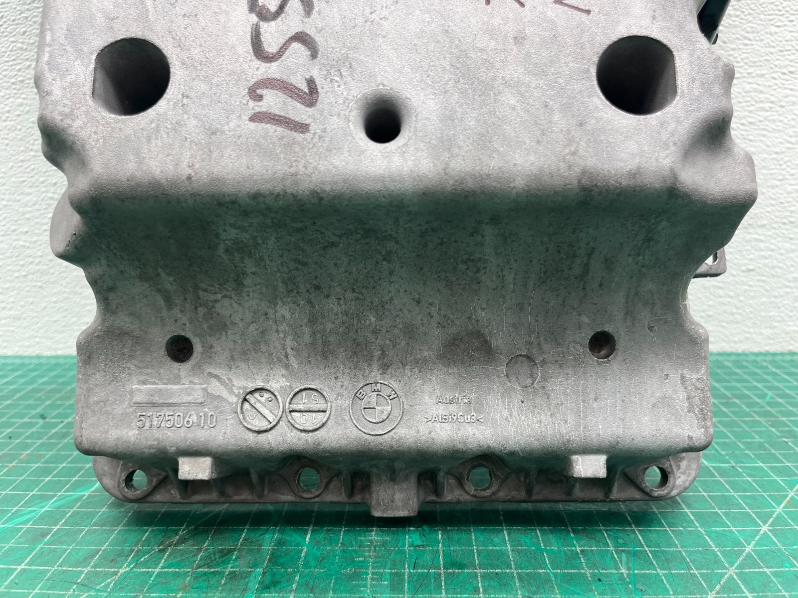 Used 2011-2013 Bmw F10 550i N63 4.4l Rwd Engine Upper Oil Pan Oem for ...