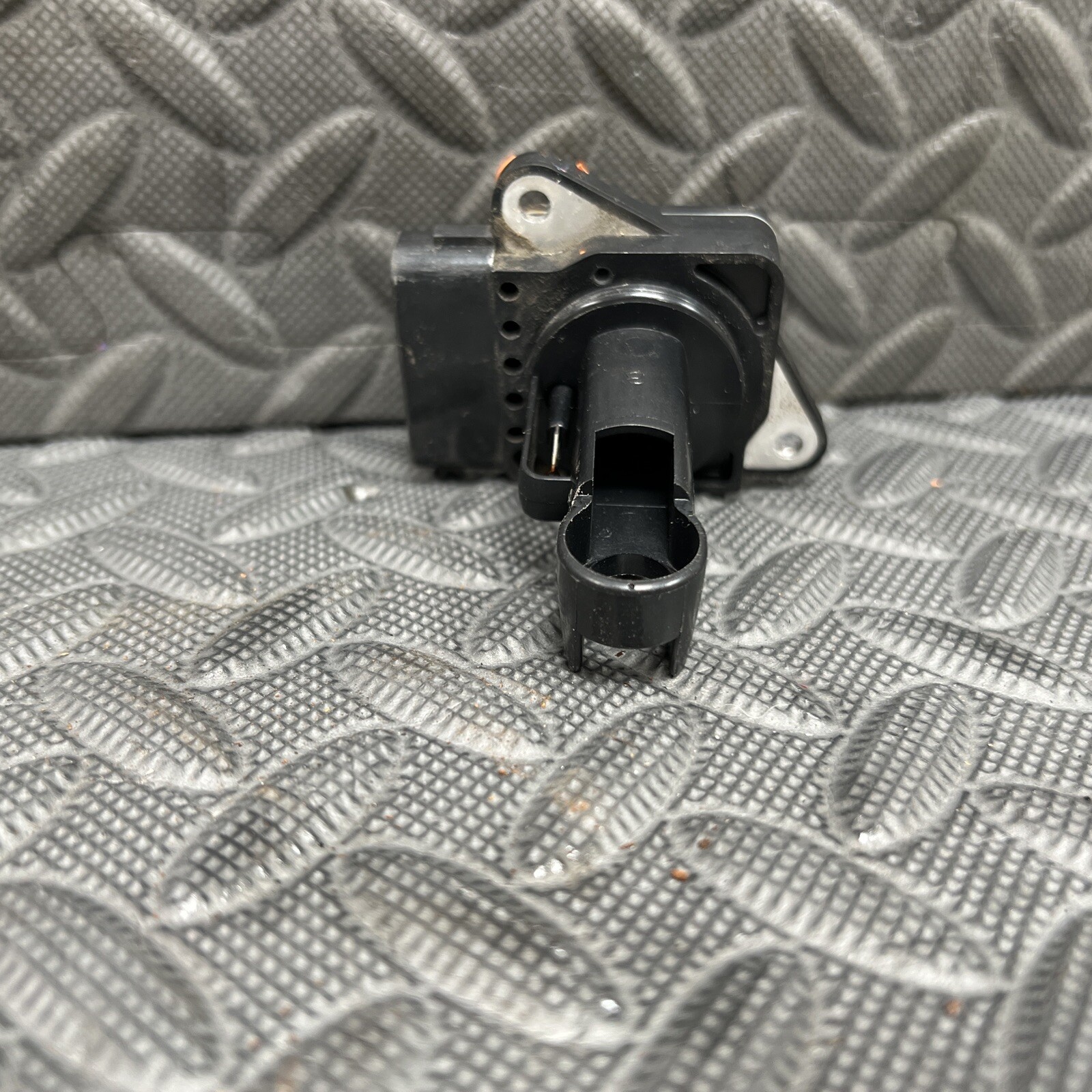 Used Oem 2001-2006 Lexus Is300 Mass Airflow Maf Sensor Meter 22204 ...