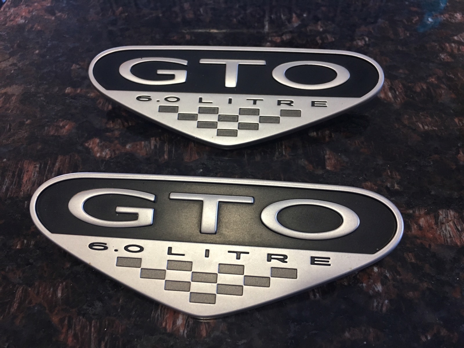 Used 05-06 Pontiac Gto Exterior Emblem Badge for Sale | LMP2200KB
