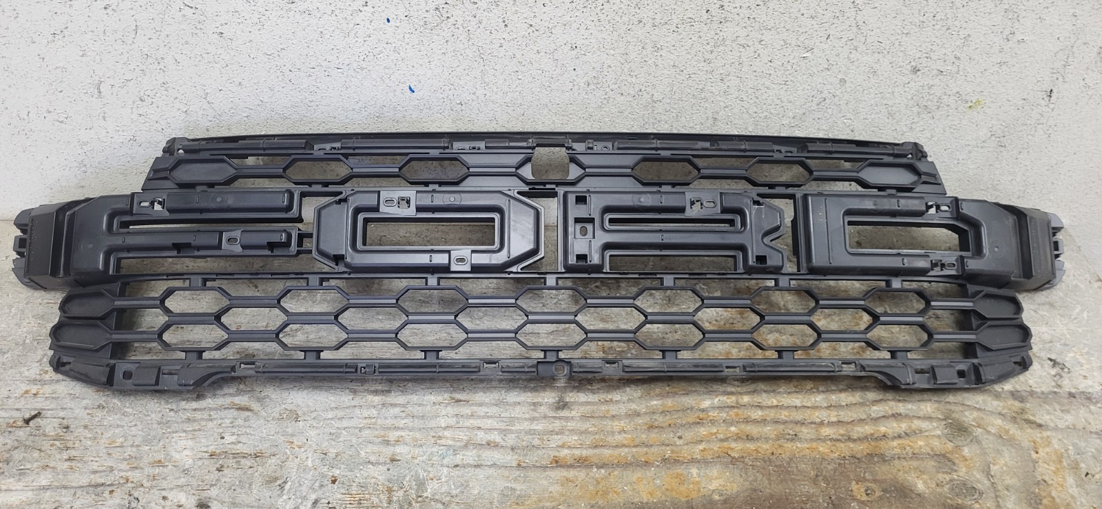 Used 2024-2025 Ford Ranger Raptor Grille Oem dc8394 for Sale | 2024 ...