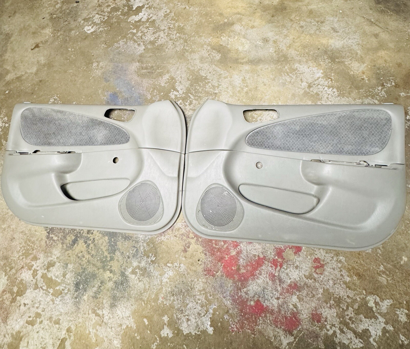 Used 200 Toyota Corolla Front Door Panels Right And Left for Sale