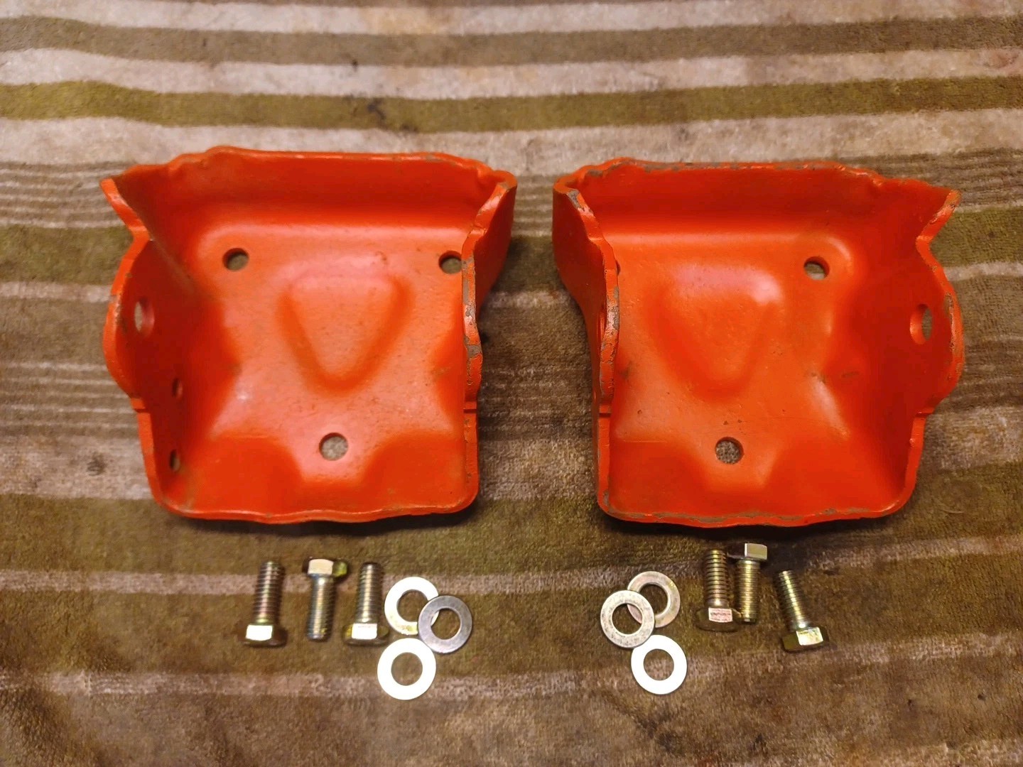 Used Chevy Gmc Truck And Car Oem Set Of Clam Shell Motor Mounts 471634 ...