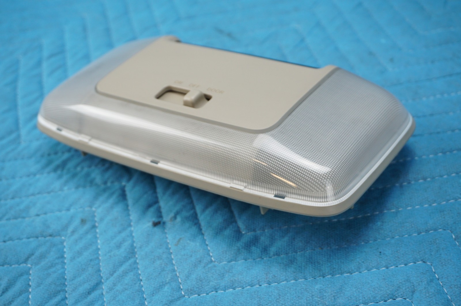 Used Lexus Gx470 Rear Audio Entertainment Control 86230-60030 Ivory ...