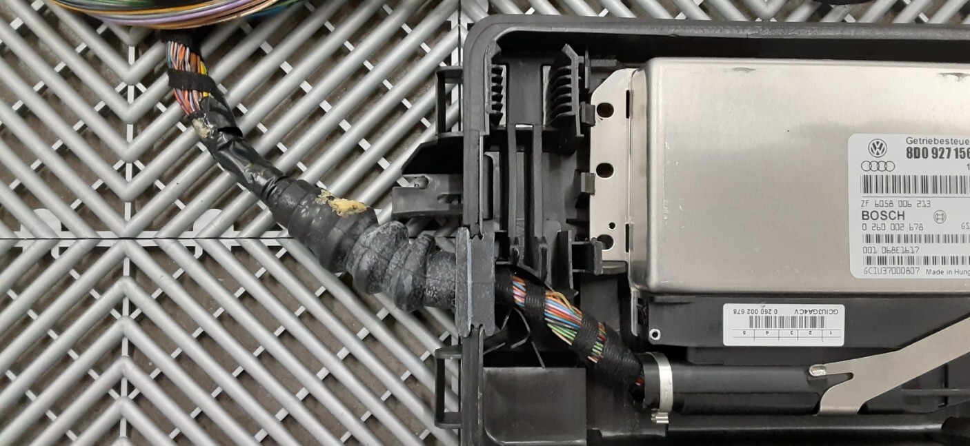 Used Oem Audi B5 S4 2001 Transmission Control Module Tcm 8d0927156dl ...