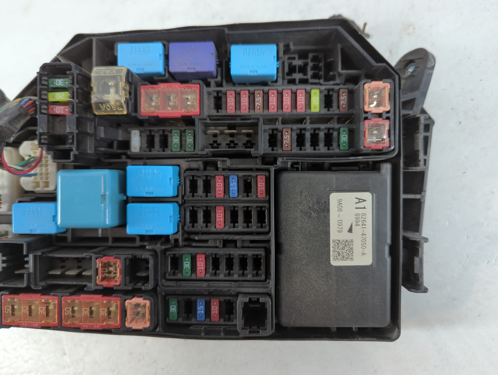 Used 2018-2022 Toyota C-hr Fusebox Fuse Box Relay Module 82641-47050-a ...