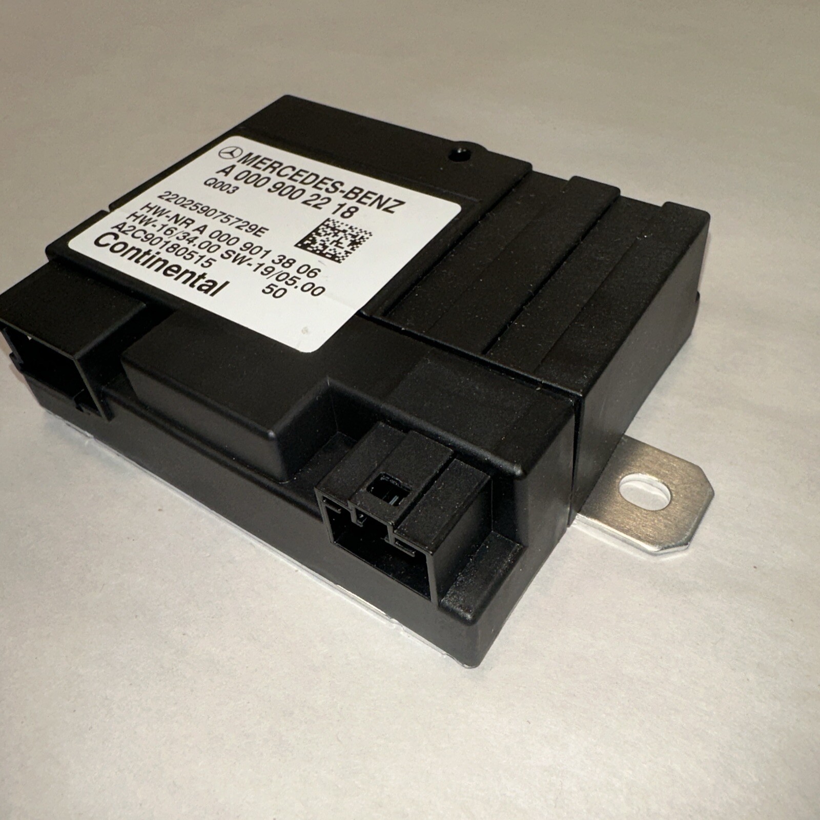 Used 2023 Mercedes-benz Glc 1943 Amg Fuel Pump Control Unit A0009002218 ...