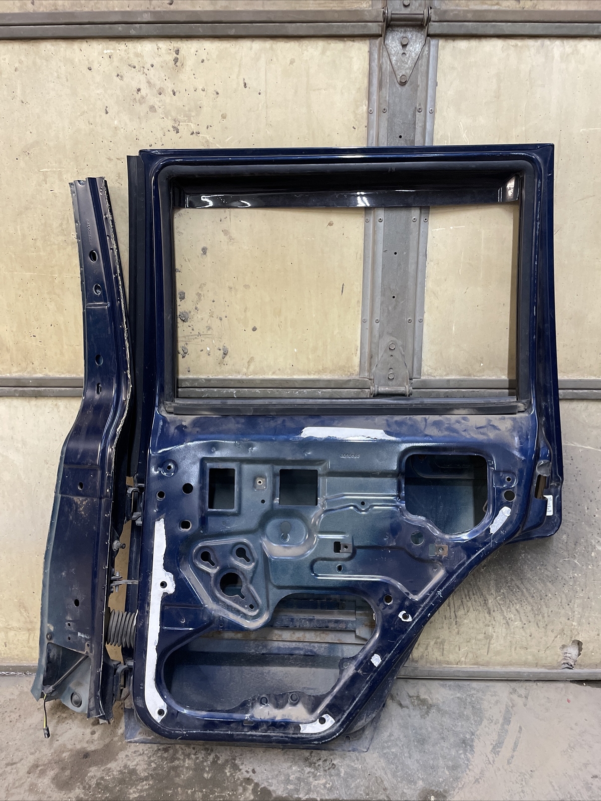 Used 1997-2001 Jeep Cherokee Xj Rh Rear Paasenger Door Shell W/hinges ...