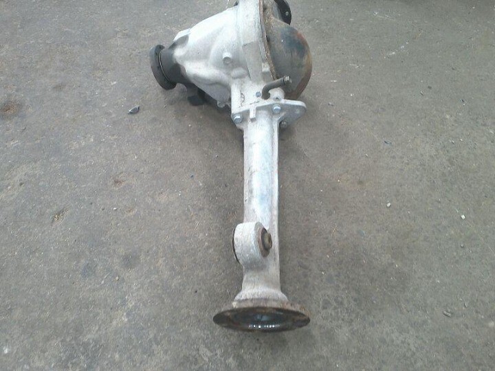 Used 2004-2005 Ford F150 Front Differential Carrier Assembly New Style ...