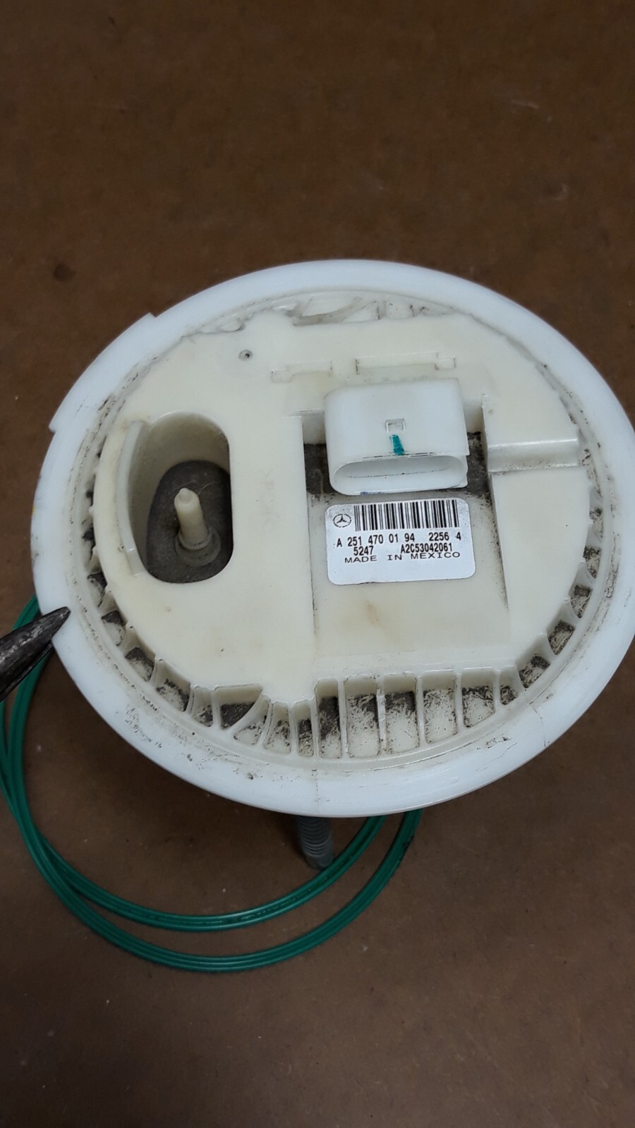 Used 2006-2012 Mercedes R500 R350 Fuel Gas Pump Level Sending Unit Lid ...