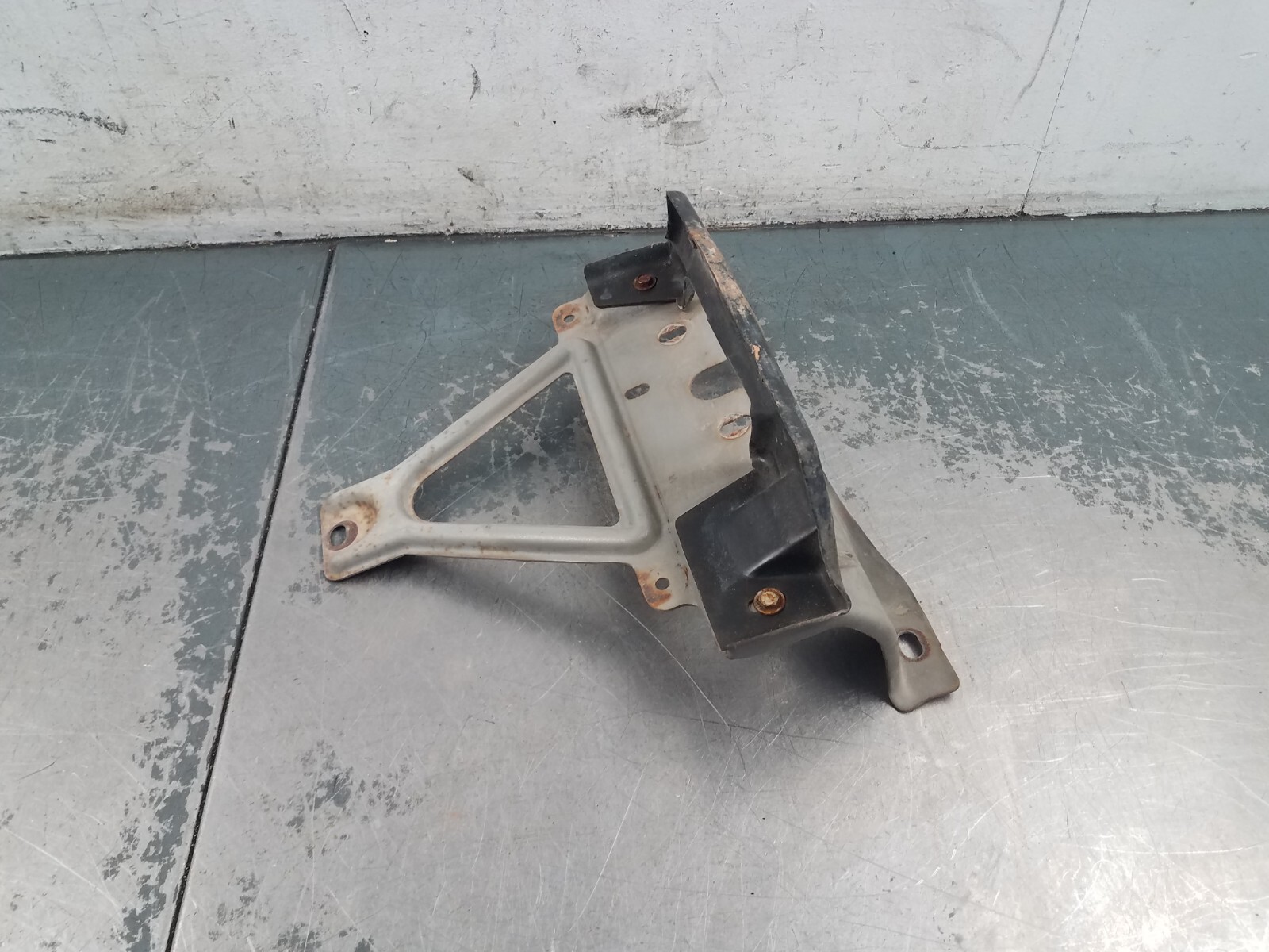 Used 2000 Pontiac Trans Am Hood Latch Support Brackets #3041 A12 for ...