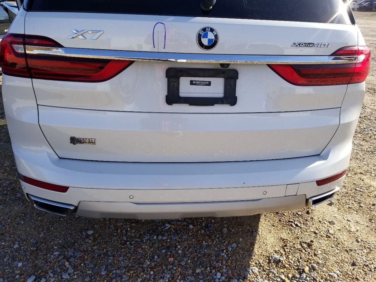 Used 2019-2023 Bmw X7 Oem Rear Bumper Assembly White for Sale | 19-23 ...