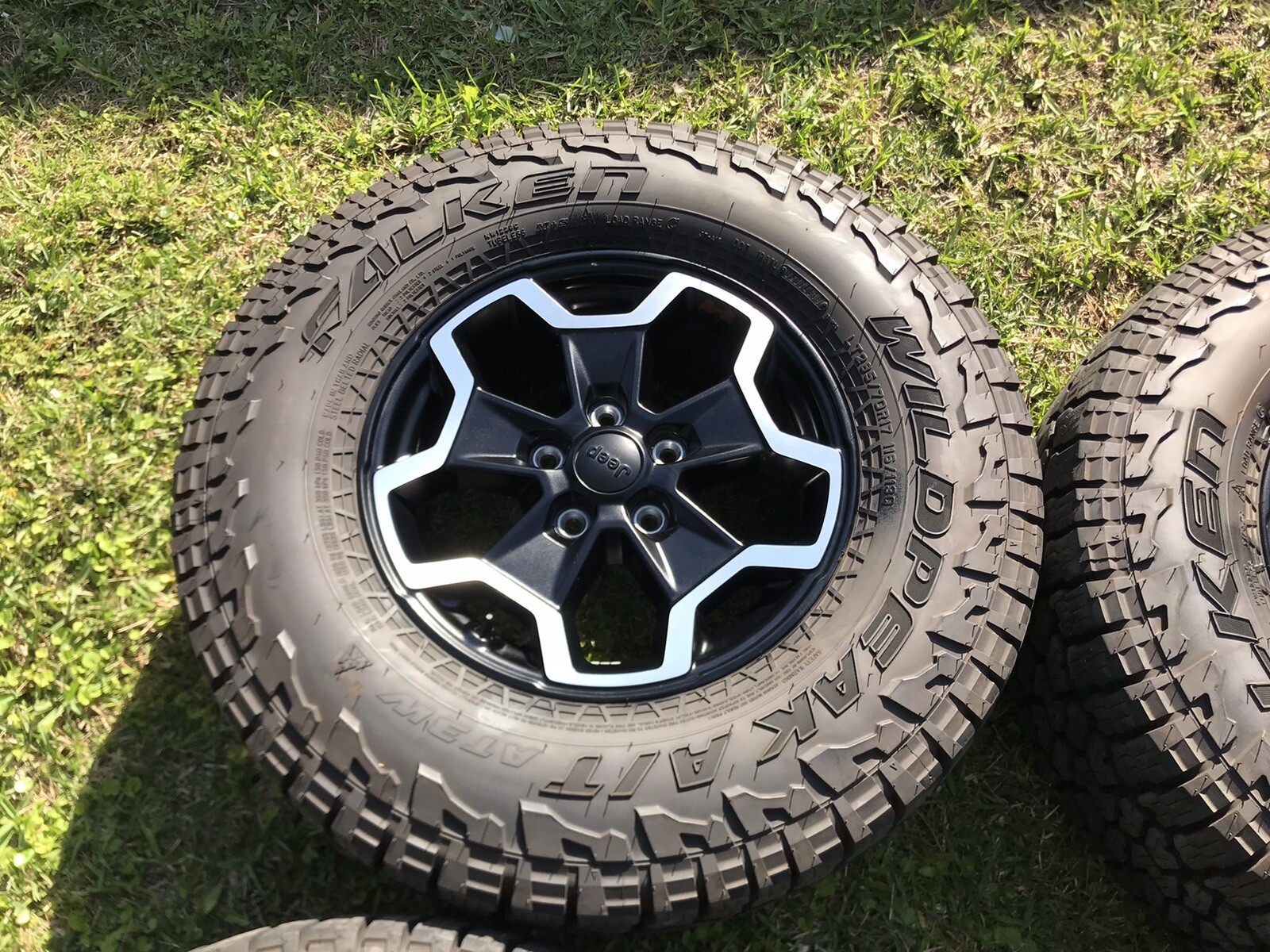 Used 17" Jeep Gladiator Black Oem Wheels Rims Tires 2007-2020 2021-2022 ...