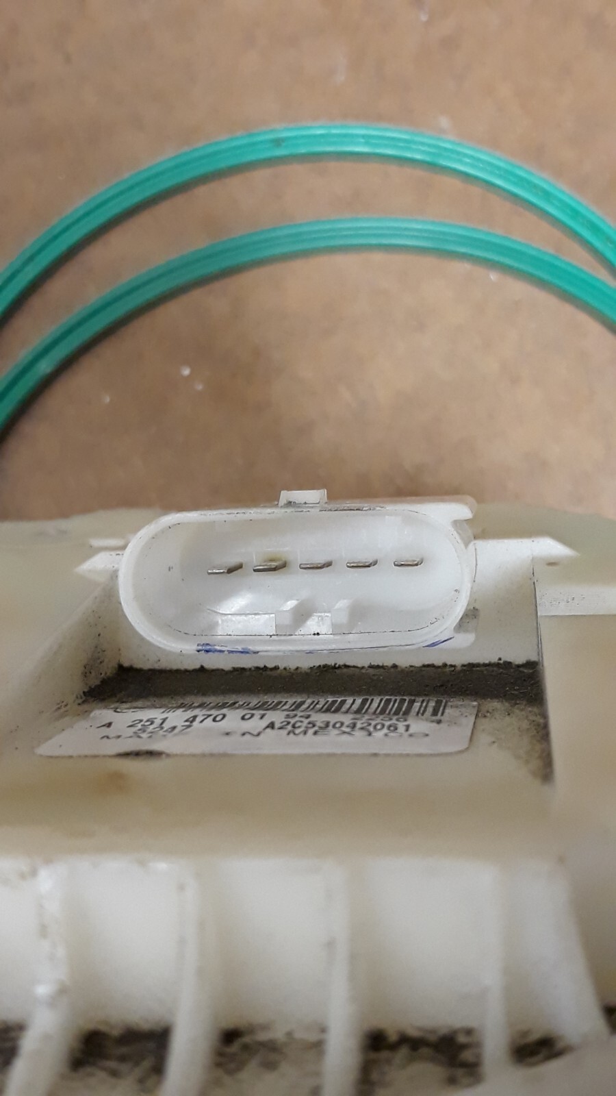 Used 2006-2012 Mercedes R500 R350 Fuel Gas Pump Level Sending Unit Lid ...