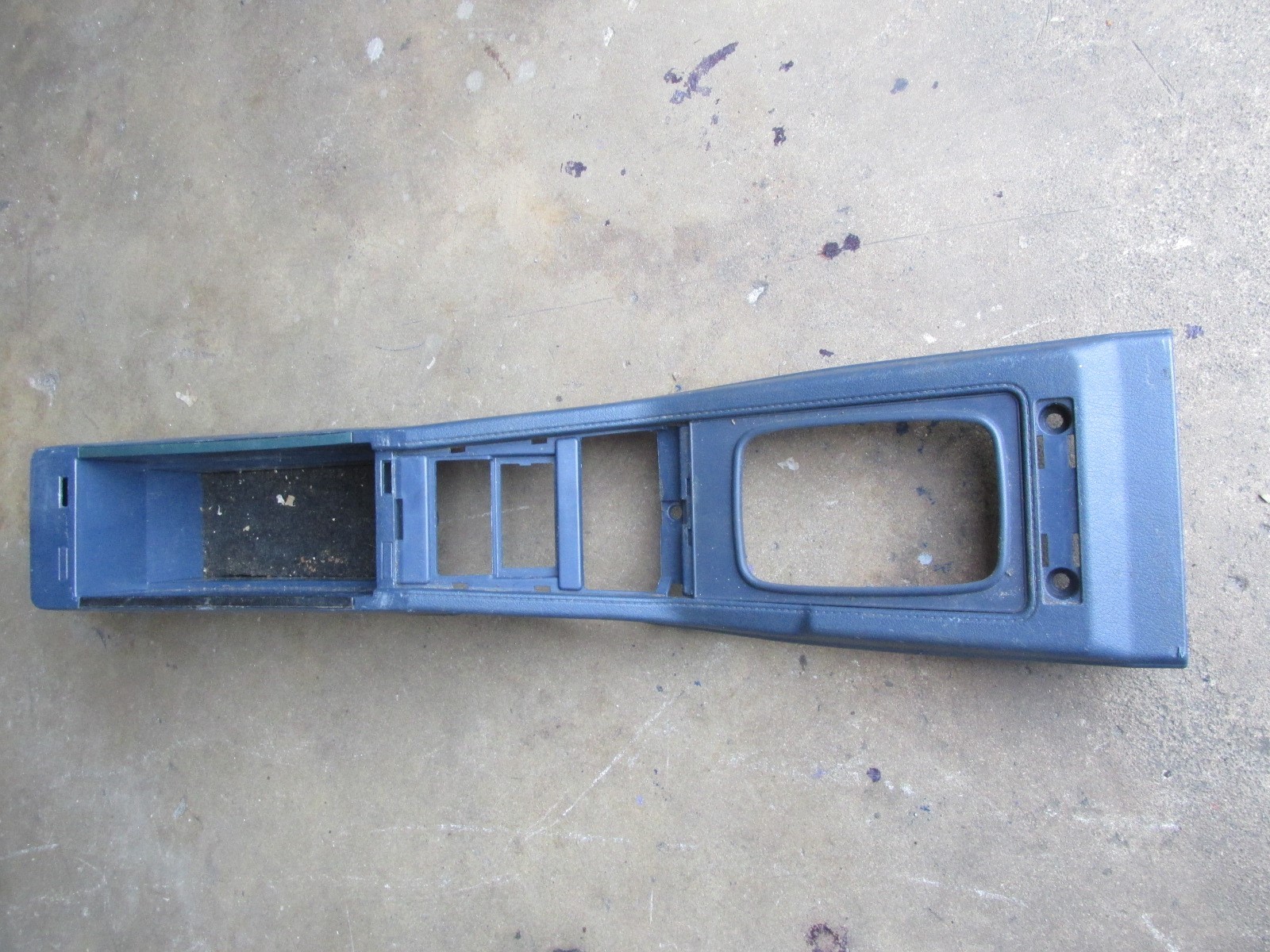 Used Fits Nissan 300zx Box Assy-console,front Floor Blue 1986 for Sale ...