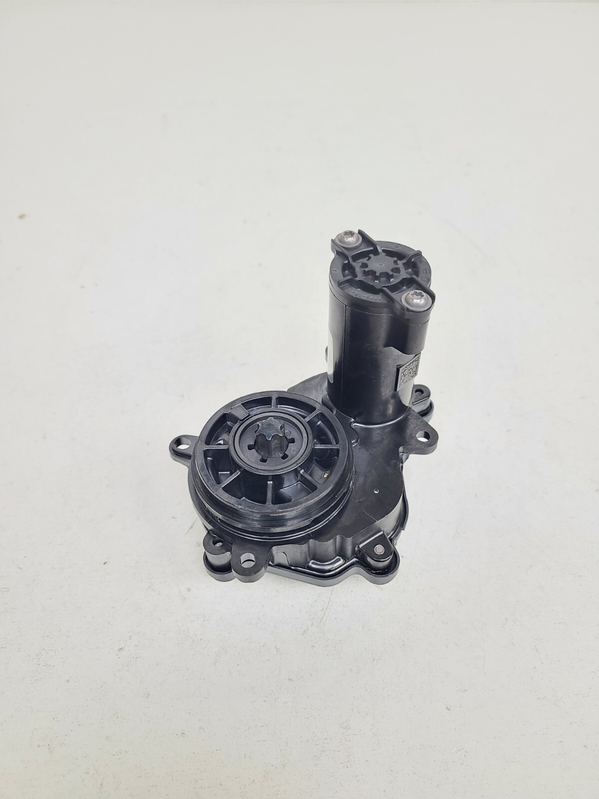 Used 2019-2025 Cadillac Xt4 2.0t Awd Engine Coolant Flow Control Valve ...