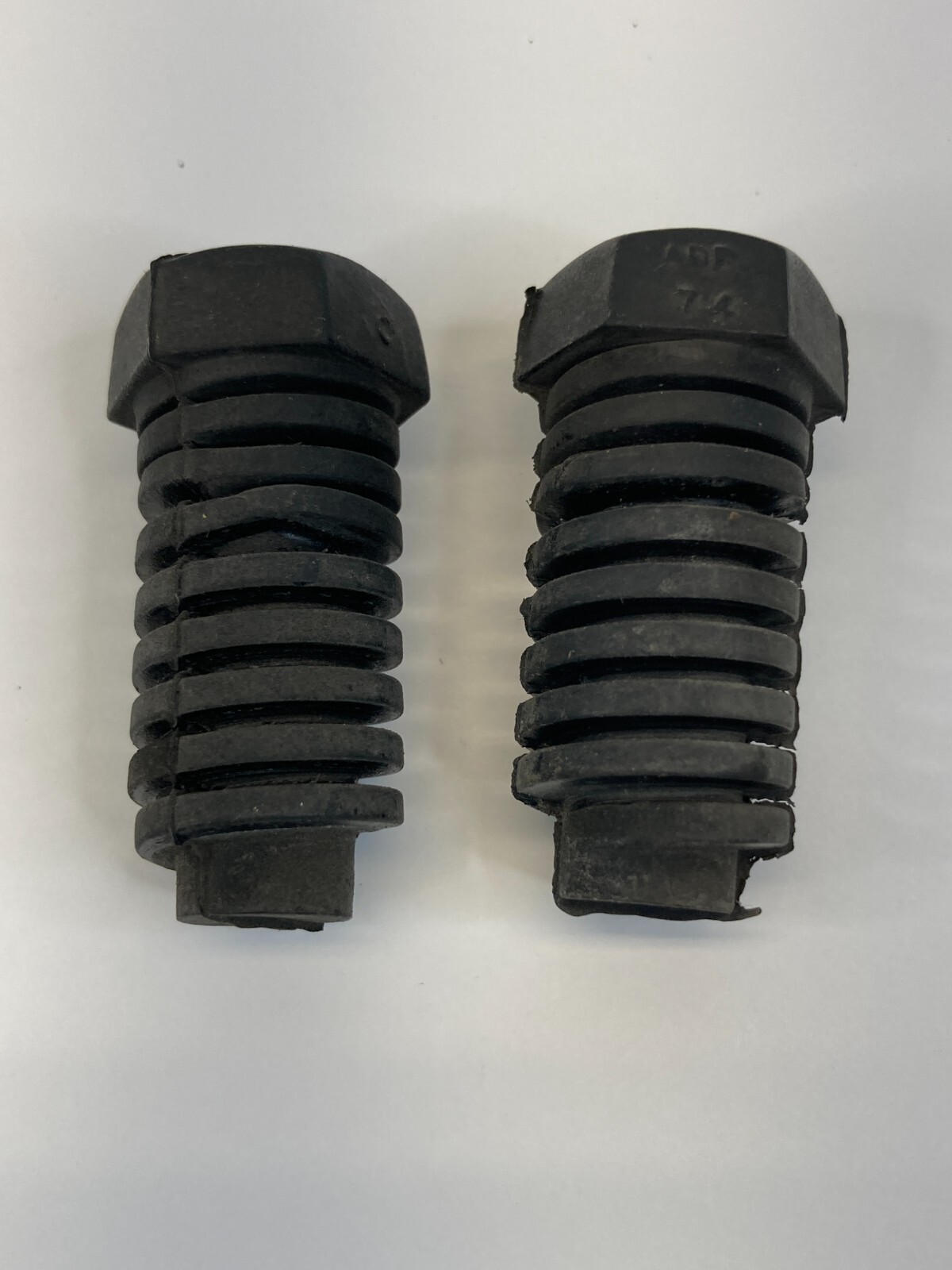 Used 2003-2006 Cadillac Cts Front Hood Bumper Rubber Adjust Pair Set ...