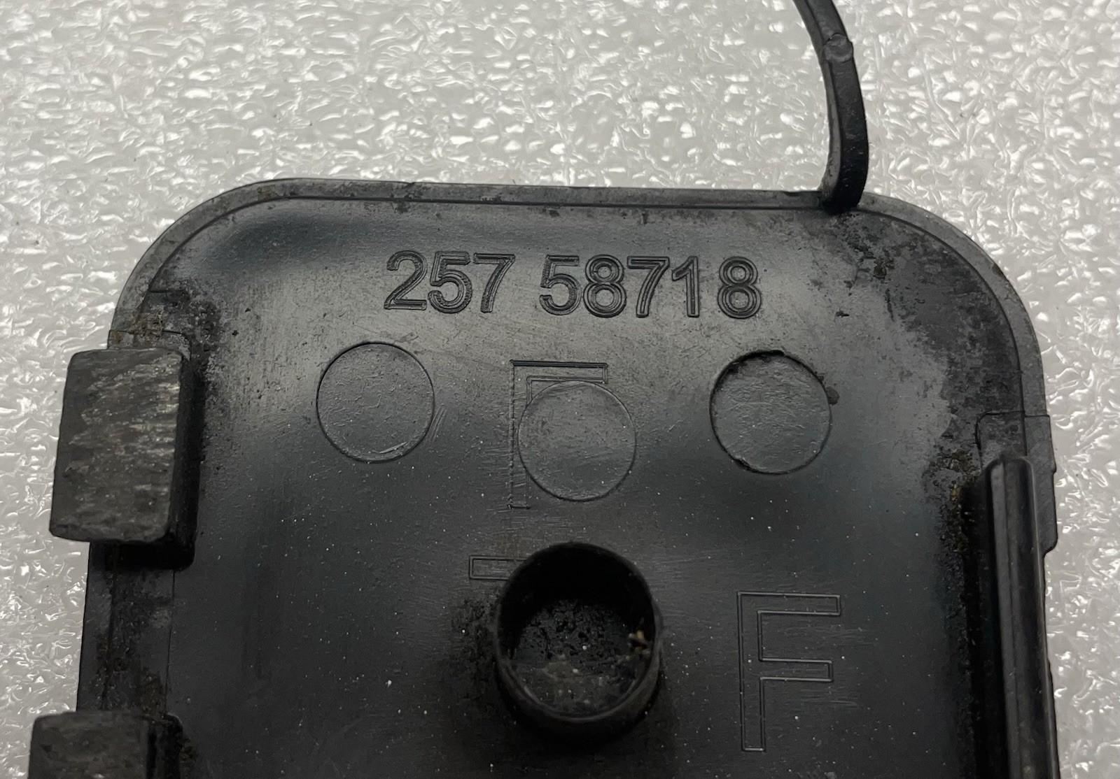 Used 2004-2009 Cadillac Srx Front Bumper Tow Hook Cover Cap 25758718 ...