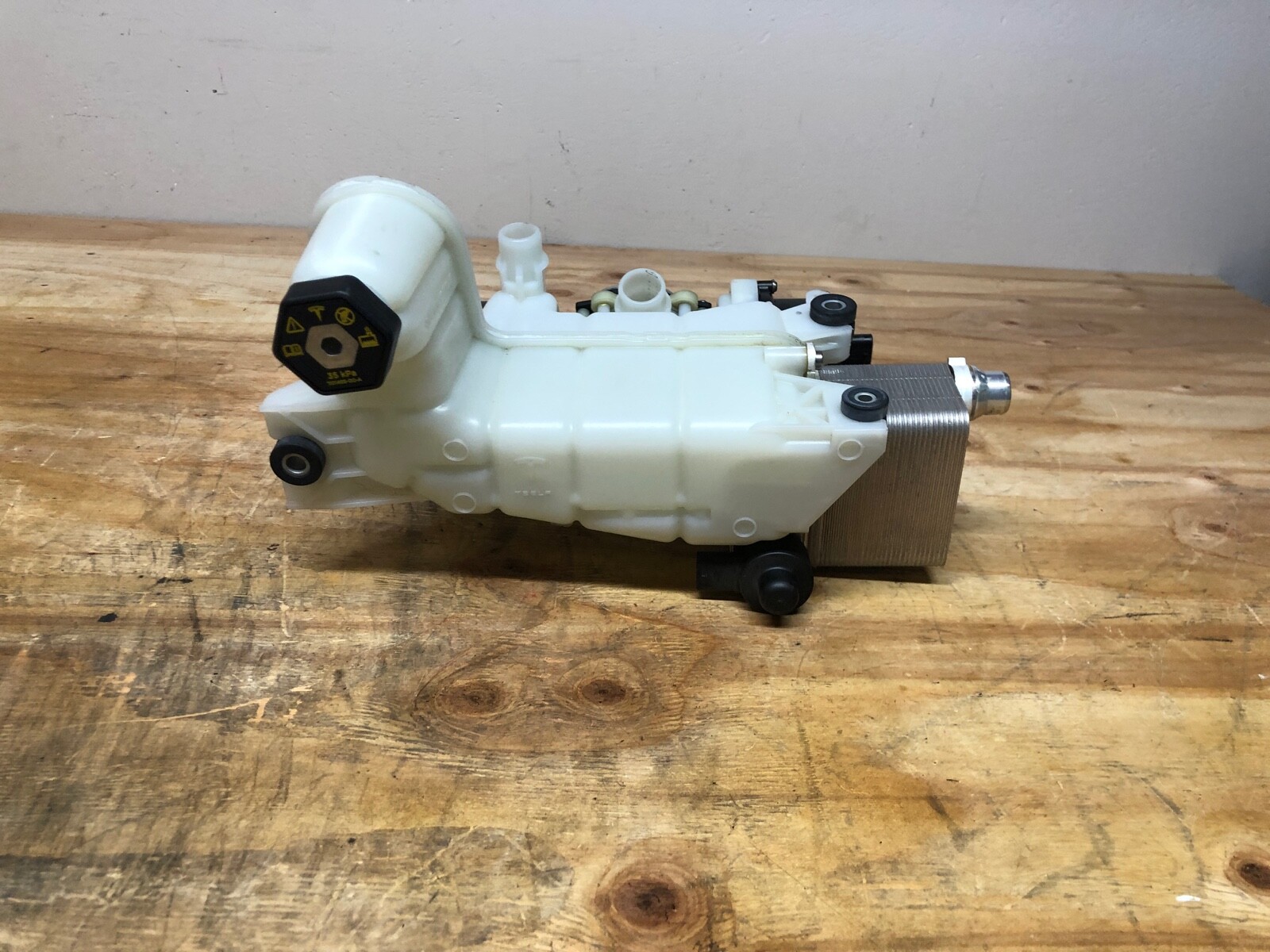 Used Tesla Model 3 Superbottle Chiller Pump Tank Reservoir Cooler ...