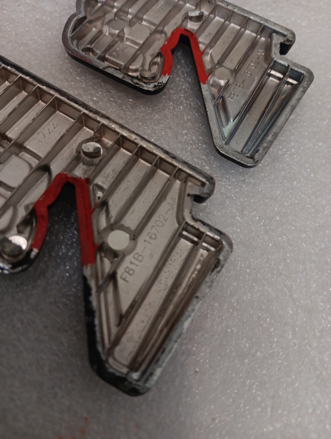 Used 1999-2004 Ford F250 F350 F450 Triton V8 Fender Emblem Badge Logo ...