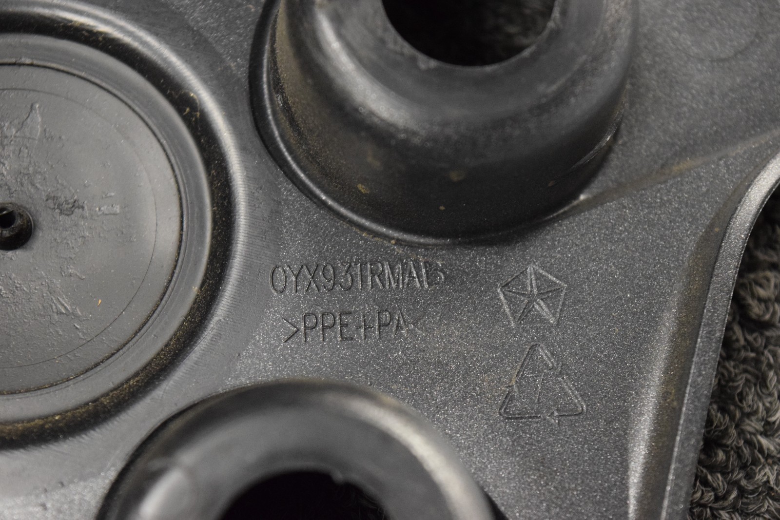 Used 2007-2014 Jeep Compass Patriot Center Caps Silver 9077 0yx93trmab ...