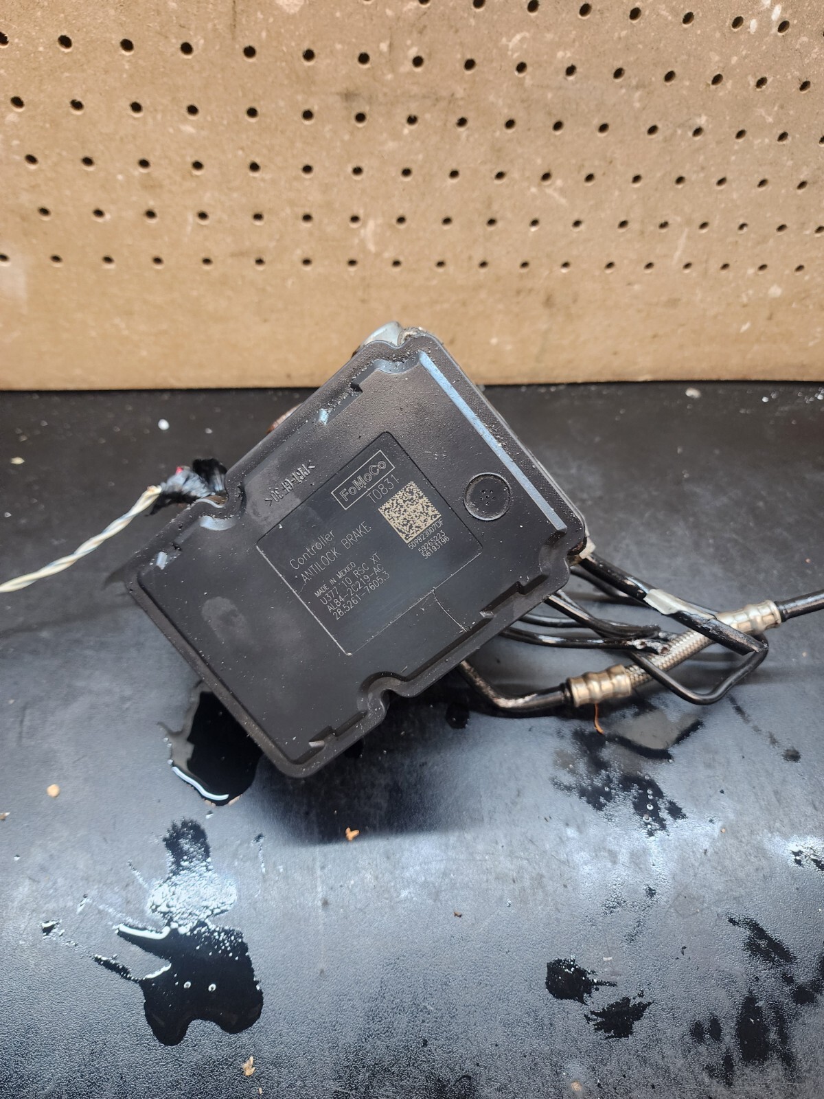 Used 2010-2012 Ford Escape Anti-lock Brake Pump Abs Module Controller ...