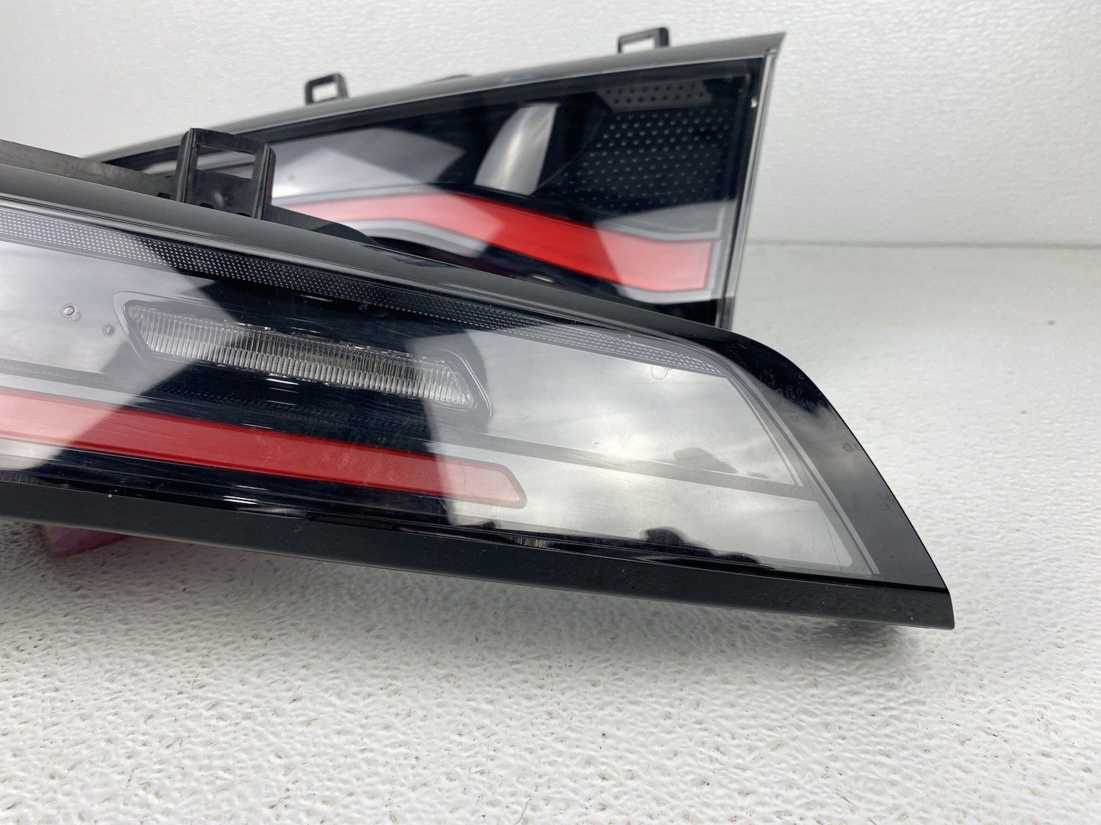 Used 2023-2026 Honda Hr-v Led Inner Trunk Tail Light Pair Oem Left ...