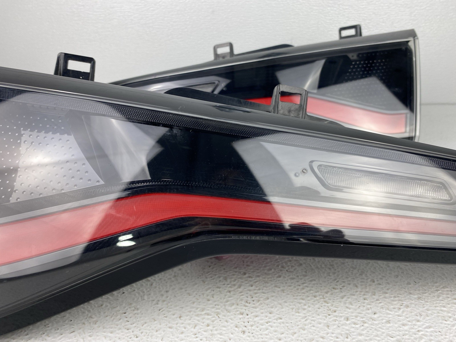 Used 2023-2026 Honda Hr-v Led Inner Trunk Tail Light Pair Oem Left ...