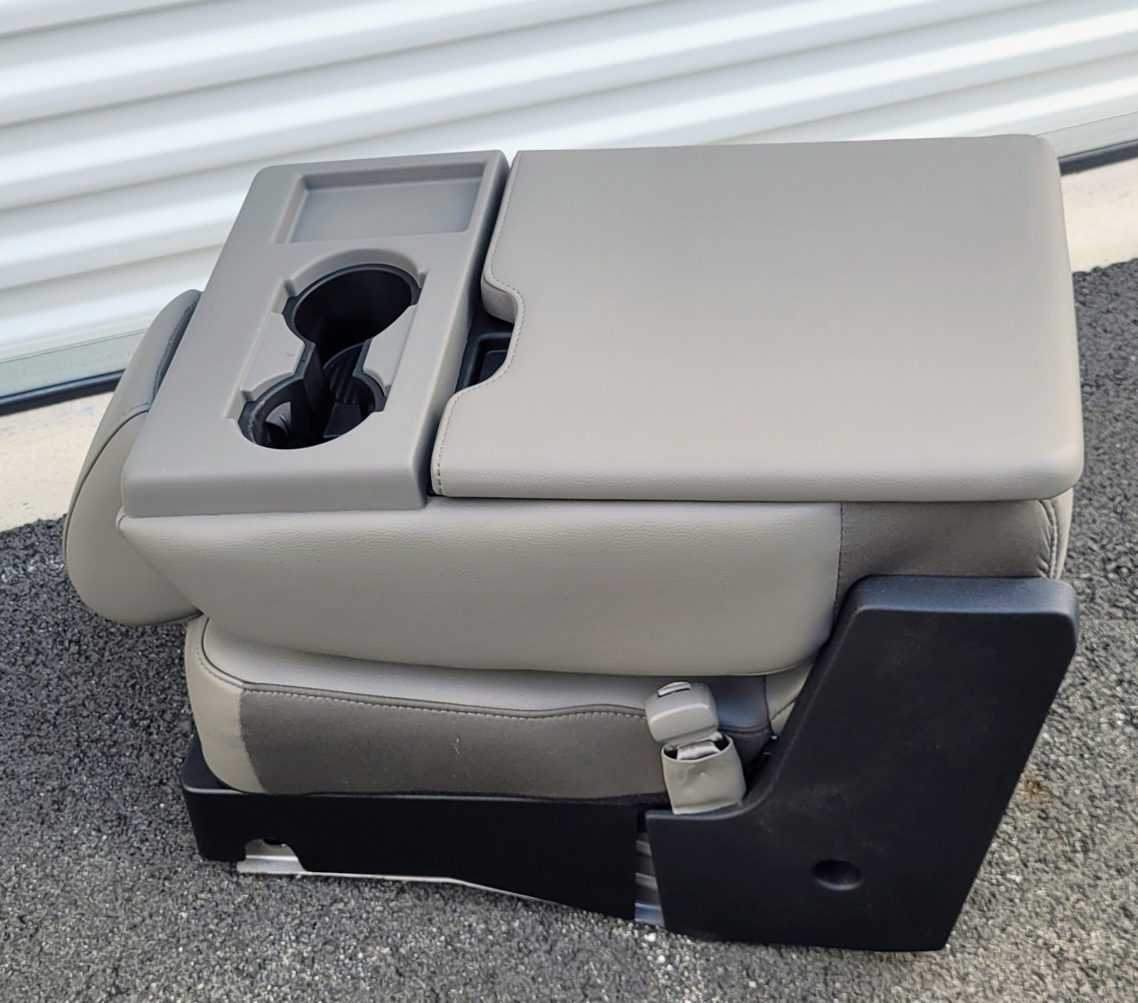 Used 2017-2024 Ford Super Duty F250 F350 Center Console Jump Seat Gray ...