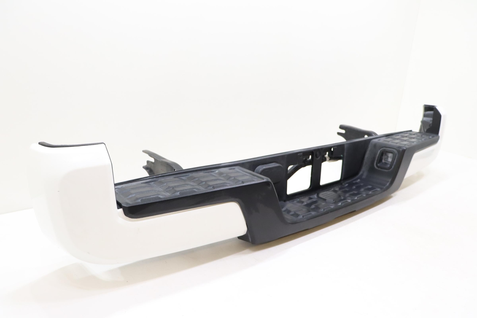 Used 2016 2023 - Toyota Tacoma Rear Bumper Cover Panel Oem White_040 ...