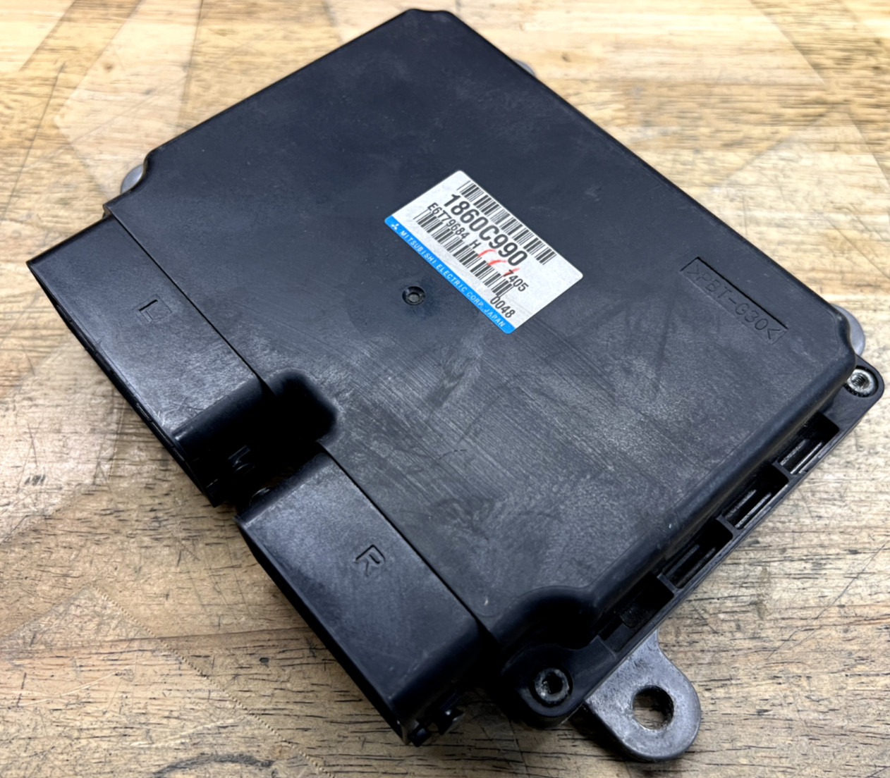 Used 2017 Mitsubishi Outlander 2.4l Ecm Engine Computer Module Ecu Pcm ...