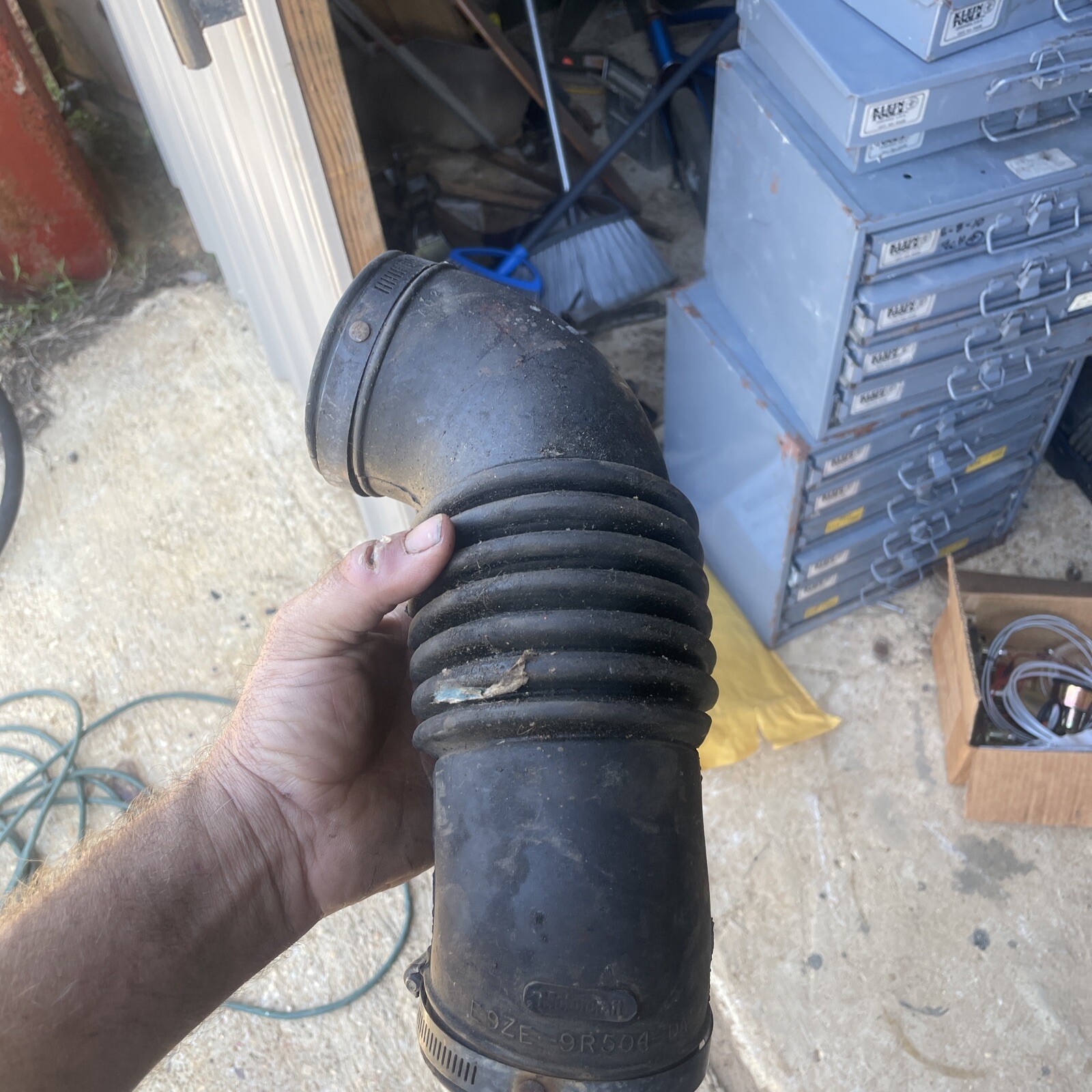 Used 89-93 Ford Motorcraft Mustang 5.0l Air Intake Hose E9ze-9r504 for ...