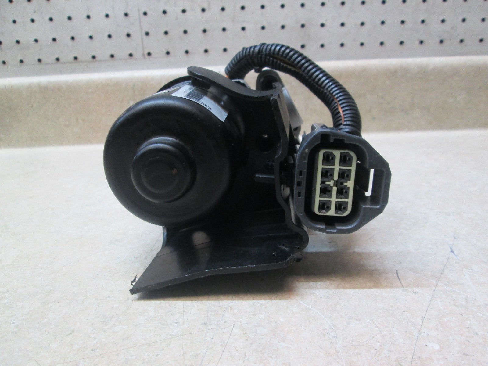 Used 15-16 Gm Oem Retractable Power Running Board Motor, Right ...